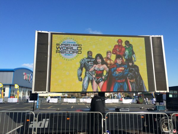 Super Heroes World Record Event – Oldbury Toys R Us | Pinkoddy's Blog