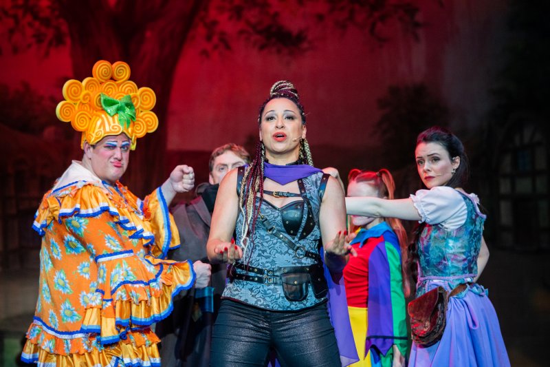 The Roses Theatre King Arthur The Panto Review Pinkoddy