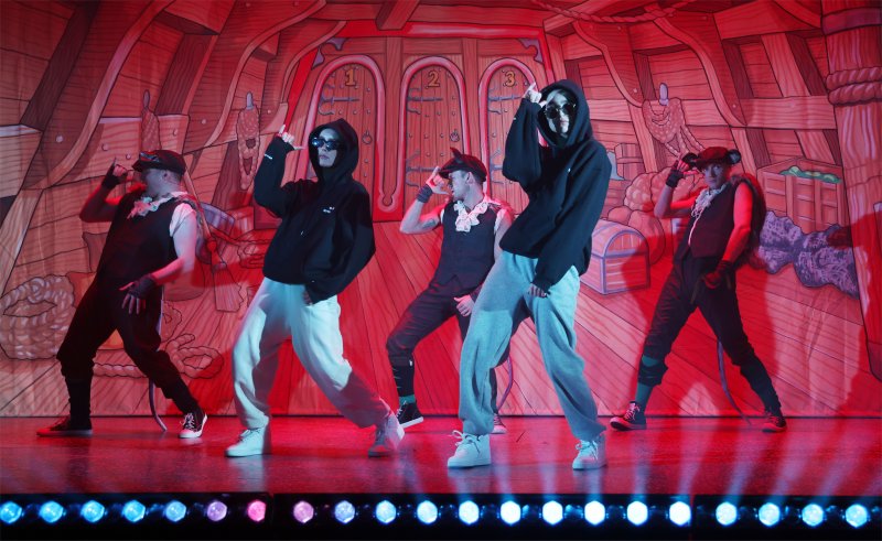 Dick Whittington Cat Tweedy Everyman Theatre Cheltenham